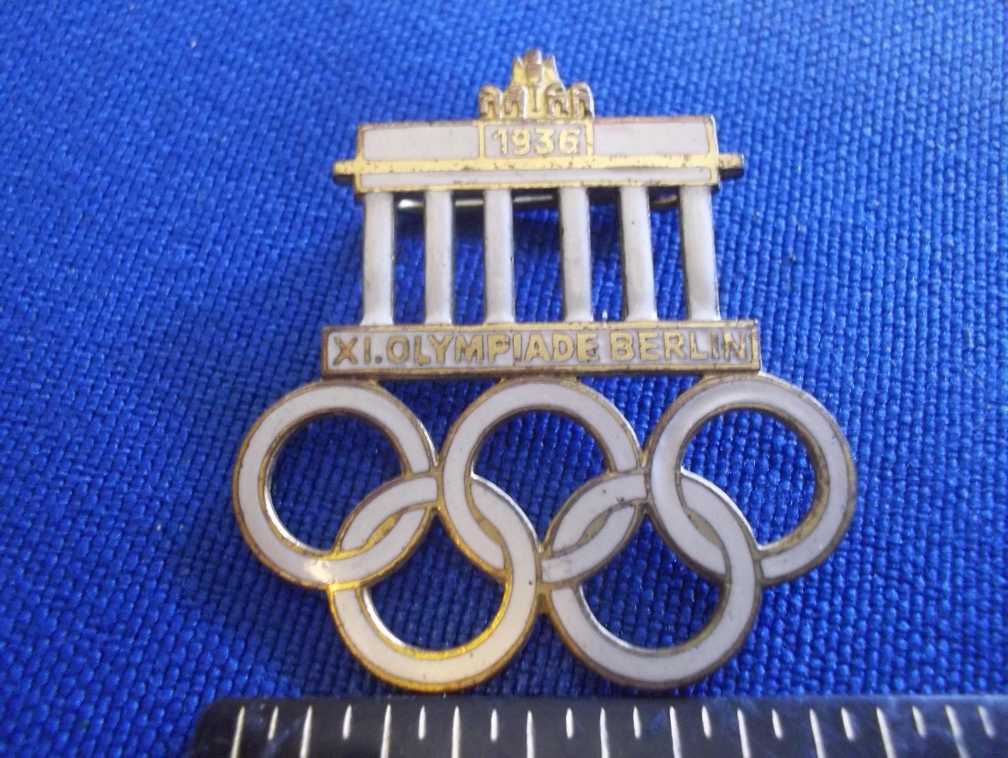 Pincollector: 1936 XI Olympiade Berlin White With Gold Pin ...