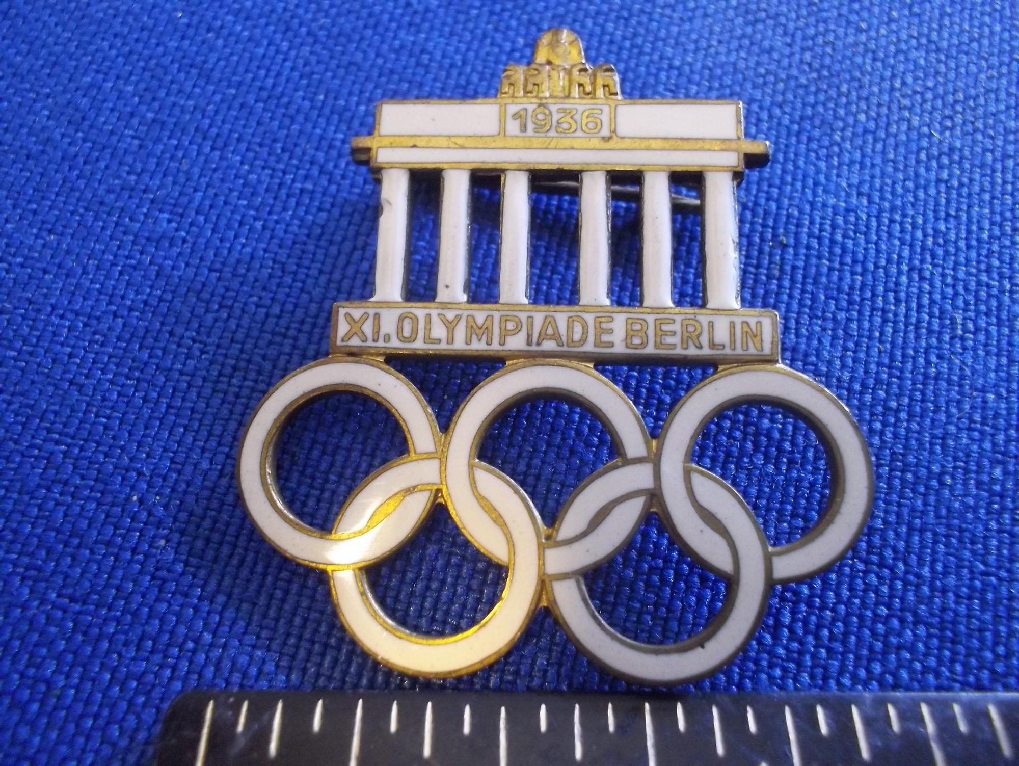 Pincollector: 1936 XI Olympiade Berlin White With Gold Pin ...