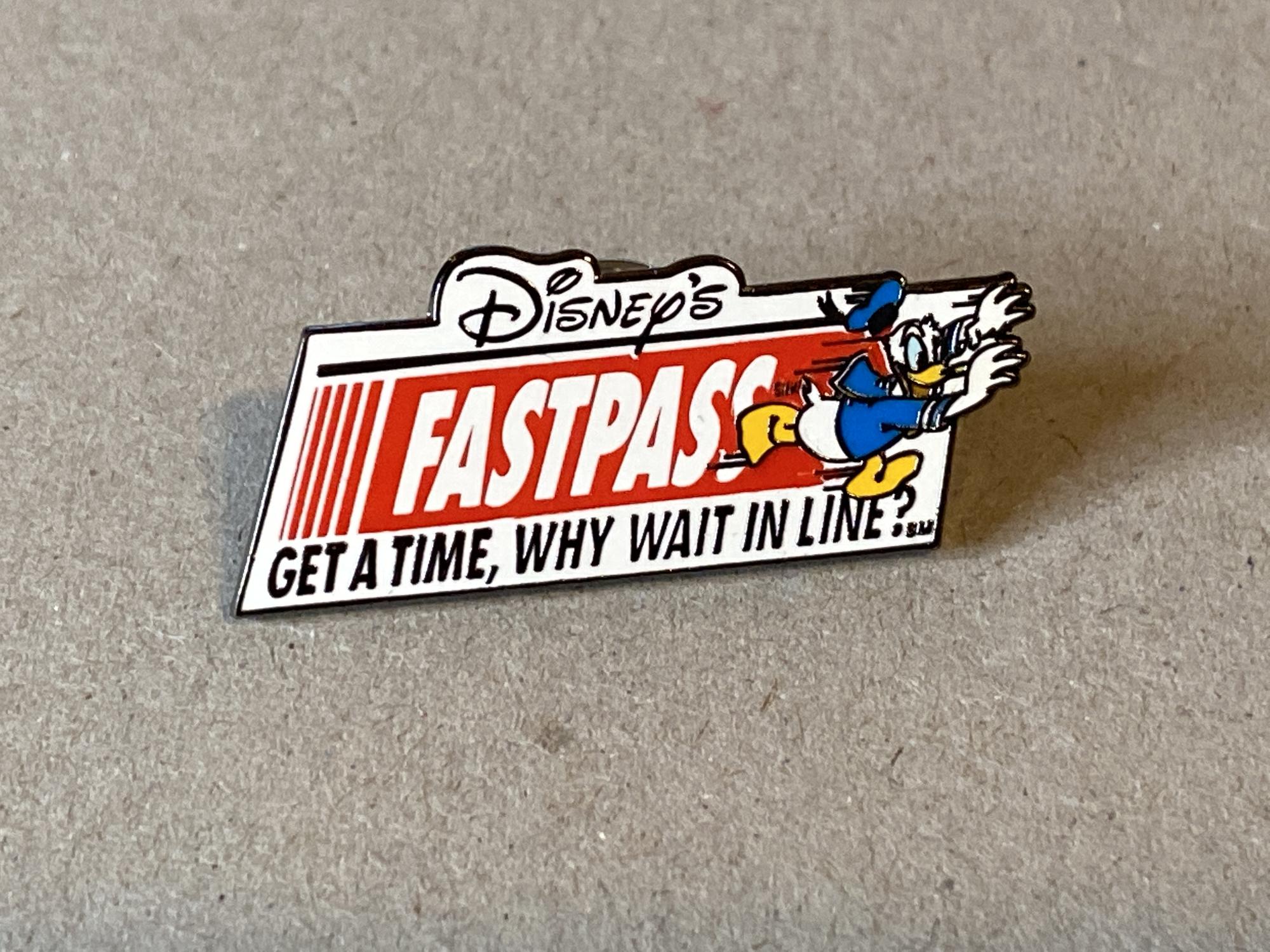 Pincollector: Cast Member Fastpass Pin