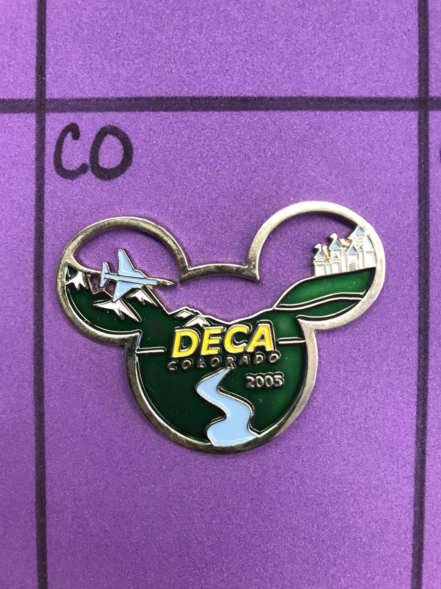 Pincollector: Colorado DECA ICDC 2005 Mickey Mouse and Scenery