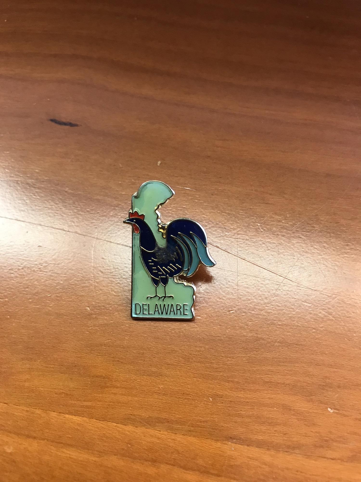 Pincollector: Delaware DECA ICDC 2004 with Blue Rooster